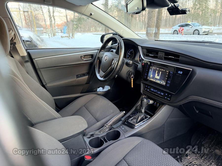 Brūns Toyota Corolla 2017 Tallina, ar dzinēja tilpumu 1.60 L un nobraukumu 176 tūkst. km par 10490 €, foto 6 vietnē AUTOMOTO.COM.LV