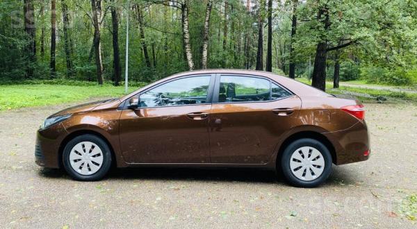 Brown Toyota Corolla 2017 in Riga, with an engine capacity of 1.40 L and mileage of 0 thousand km for 6999 €, photo 5 on AUTOMOTO.COM.LV