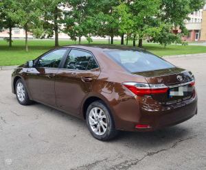 Brūns Toyota Corolla 2017 Kauņa, ar dzinēja tilpumu 1.60 L un nobraukumu 180 tūkst. km par 10800 €, foto 3 vietnē AUTOMOTO.COM.LV