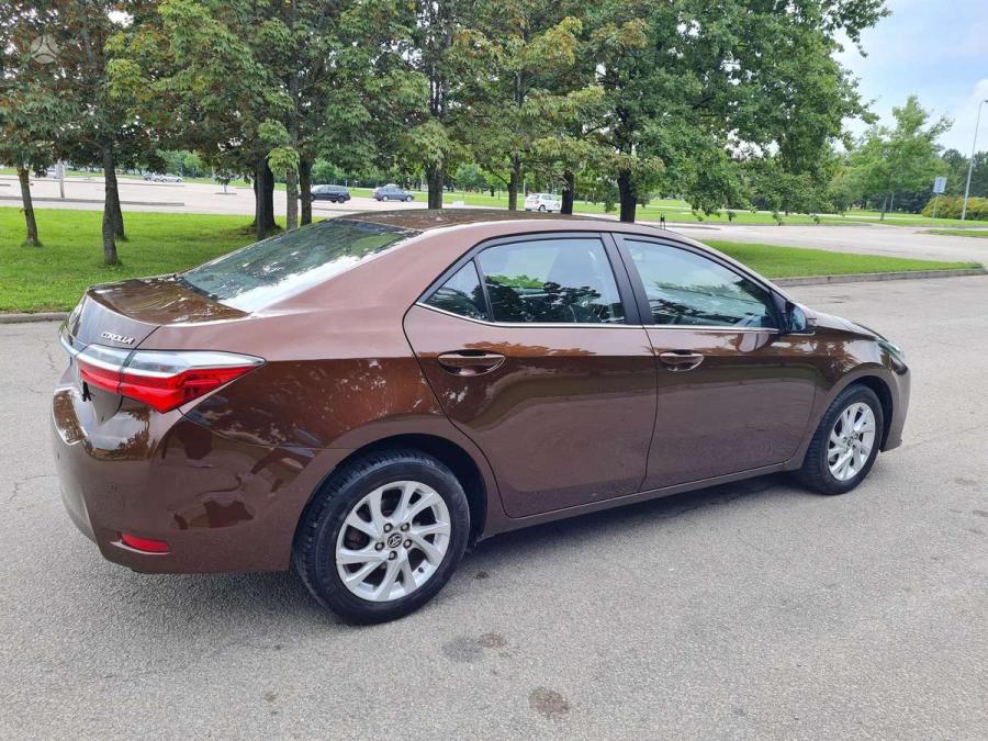 Brūns Toyota Corolla 2017 Kauņa, ar dzinēja tilpumu 1.60 L un nobraukumu 180 tūkst. km par 10800 €, foto 4 vietnē AUTOMOTO.COM.LV