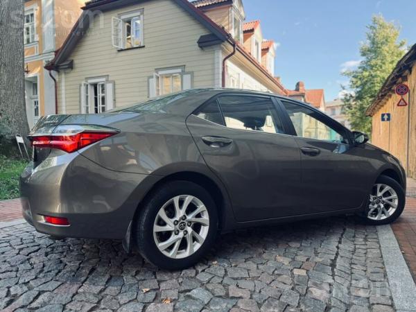 Toyota Corolla 2018 in Cesis on AUTOMOTO.COM.LV Brown Toyota Corolla 2018 in Cesis, with an engine capacity of 1.40 L and mileage of 0 thousand km for 9350 €, photo 7 on AUTOMOTO.COM.LV