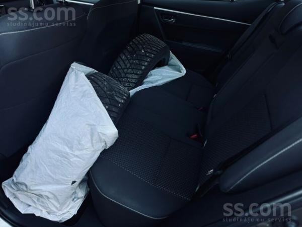 Toyota Corolla 2018 in Cesis on AUTOMOTO.COM.LV Brown Toyota Corolla 2018 in Cesis, with an engine capacity of 1.40 L and mileage of 0 thousand km for 9350 €, photo 11 on AUTOMOTO.COM.LV