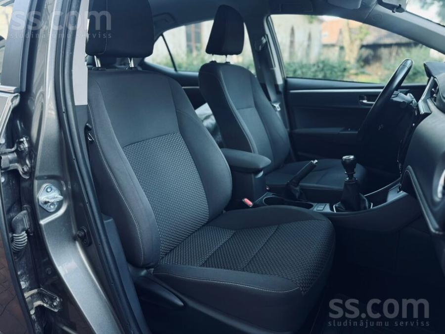Brown Toyota Corolla 2018 in Cesis, with an engine capacity of 1.40 L and mileage of 0 thousand km for 9350 €, photo 12 on AUTOMOTO.COM.LV