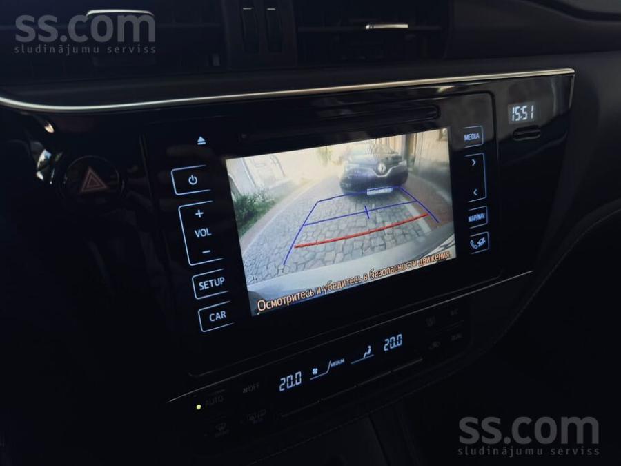 Brown Toyota Corolla 2018 in Cesis, with an engine capacity of 1.40 L and mileage of 0 thousand km for 9350 €, photo 17 on AUTOMOTO.COM.LV