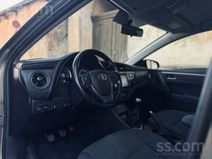 Brown Toyota Corolla 2018 in Cesis, with an engine capacity of 1.40 L and mileage of 0 thousand km for 9350 €, photo 23 on AUTOMOTO.COM.LV