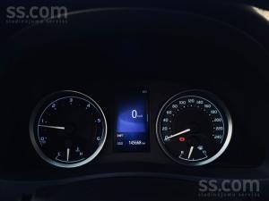 Brown Toyota Corolla 2018 in Cesis, with an engine capacity of 1.40 L and mileage of 0 thousand km for 9350 €, photo 26 on AUTOMOTO.COM.LV