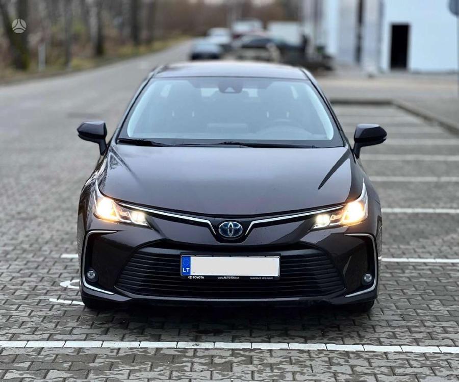 Brūns Toyota Corolla 2019 Kauņa, ar dzinēja tilpumu 1.80 L un nobraukumu 97 tūkst. km par 15500 €, foto 1 vietnē AUTOMOTO.COM.LV