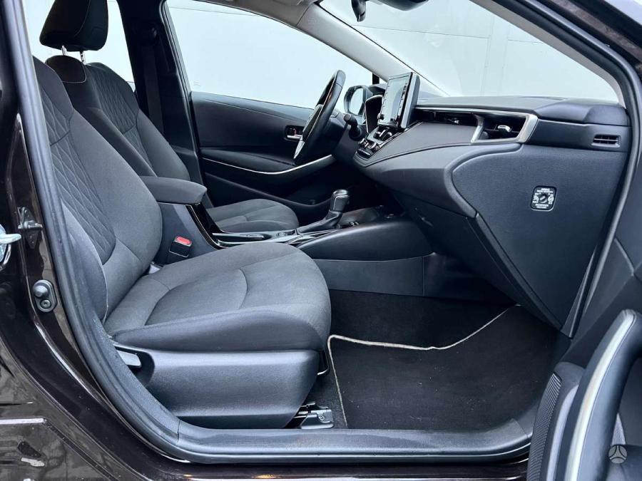 Brūns Toyota Corolla 2019 Kauņa, ar dzinēja tilpumu 1.80 L un nobraukumu 97 tūkst. km par 15500 €, foto 24 vietnē AUTOMOTO.COM.LV