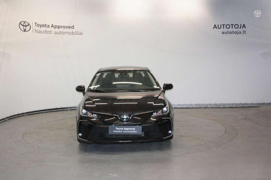 Brown Toyota Corolla 2019 in Kaunas, with an engine capacity of 1.60 L and mileage of 72 thousand km for 15900 €, photo 5 on AUTOMOTO.COM.LV