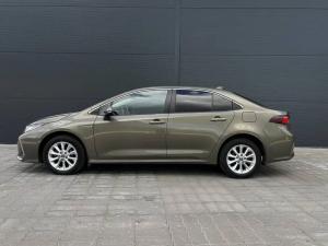 Brown Toyota Corolla 2019 in Riga, with an engine capacity of 1.80 L and mileage of 124 thousand km for 16850 €, photo 4 on AUTOMOTO.COM.LV