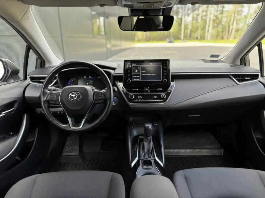Brown Toyota Corolla 2019 in Riga, with an engine capacity of 1.80 L and mileage of 124 thousand km for 16850 €, photo 8 on AUTOMOTO.COM.LV