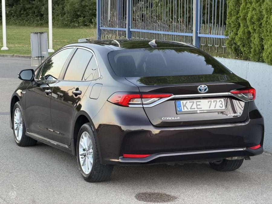 Brūns Toyota Corolla 2019 Viļņa, ar dzinēja tilpumu 1.80 L un nobraukumu 186 tūkst. km par 15500 €, foto 3 vietnē AUTOMOTO.COM.LV