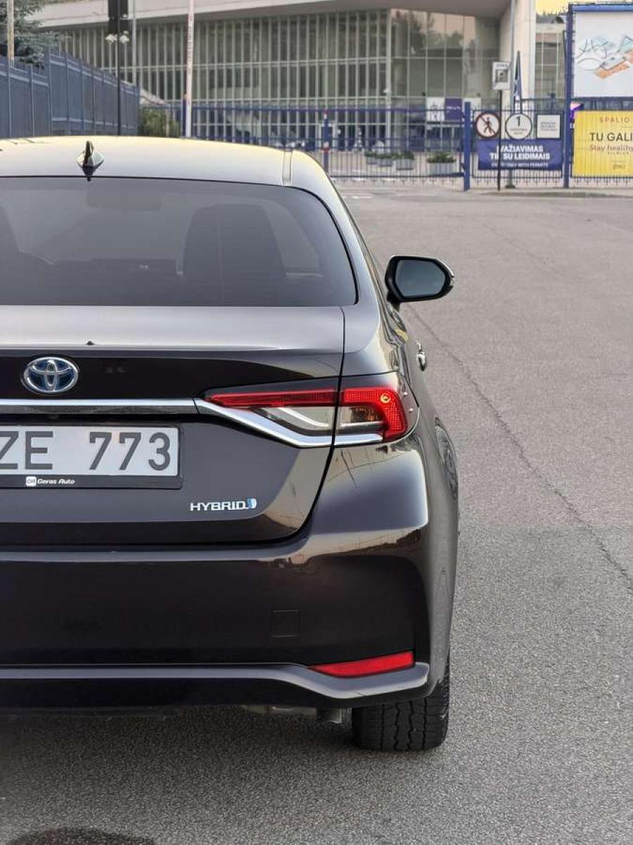 Brūns Toyota Corolla 2019 Viļņa, ar dzinēja tilpumu 1.80 L un nobraukumu 186 tūkst. km par 15500 €, foto 5 vietnē AUTOMOTO.COM.LV