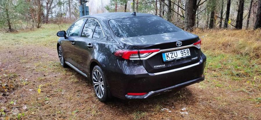Brūns Toyota Corolla 2019 Viļņa, ar dzinēja tilpumu 1.80 L un nobraukumu 133 tūkst. km par 16500 €, foto 6 vietnē AUTOMOTO.COM.LV