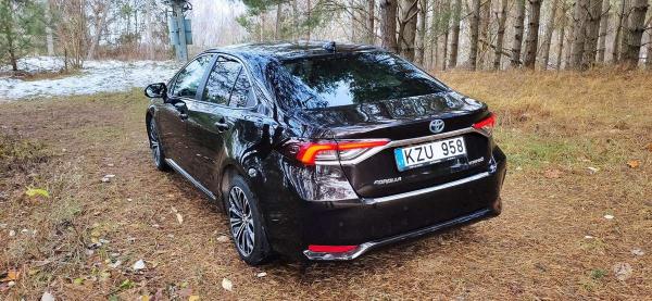 Brown Toyota Corolla 2019 in Vilnius, with an engine capacity of 1.80 L and mileage of 133 thousand km for 16500 €, photo 8 on AUTOMOTO.COM.LV
