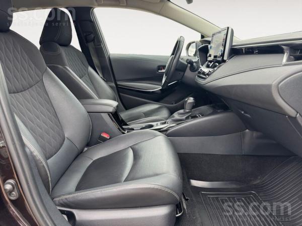 Brūns Toyota Corolla 2019 Rīga, ar dzinēja tilpumu 1.80 L un nobraukumu 106 tūkst. km par 17700 €, foto 6 vietnē AUTOMOTO.COM.LV