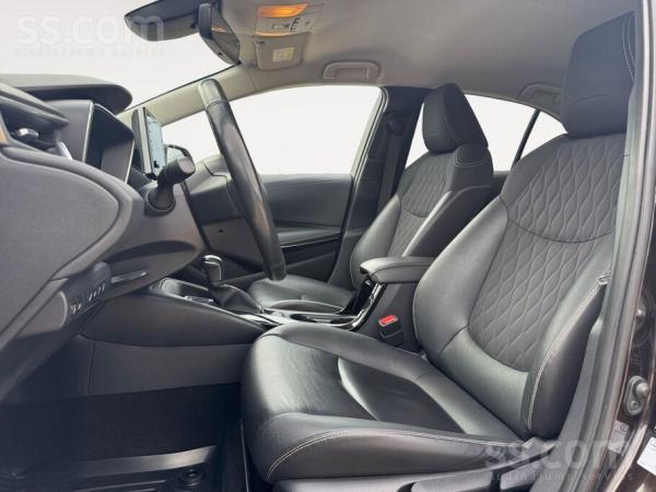 Brūns Toyota Corolla 2019 Rīga, ar dzinēja tilpumu 1.80 L un nobraukumu 106 tūkst. km par 17700 €, foto 10 vietnē AUTOMOTO.COM.LV