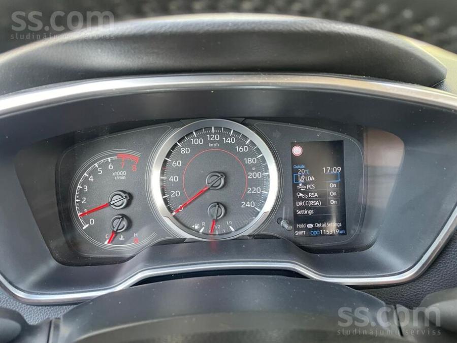 Brown Toyota Corolla 2019 in Riga, with an engine capacity of 1.60 L and mileage of 115 thousand km for 11890 €, photo 5 on AUTOMOTO.COM.LV