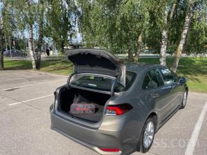 Brown Toyota Corolla 2019 in Riga, with an engine capacity of 1.60 L and mileage of 115 thousand km for 11890 €, photo 11 on AUTOMOTO.COM.LV