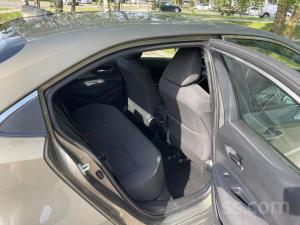Brown Toyota Corolla 2019 in Riga, with an engine capacity of 1.60 L and mileage of 115 thousand km for 11890 €, photo 15 on AUTOMOTO.COM.LV