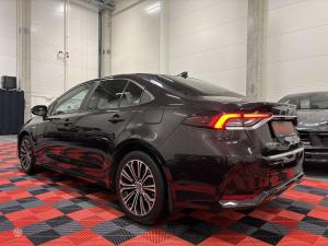 Brown Toyota Corolla 2019 in Vilnius, with an engine capacity of 1.80 L and mileage of 134 thousand km for 17099 €, photo 7 on AUTOMOTO.COM.LV