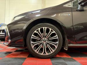 Brown Toyota Corolla 2019 in Vilnius, with an engine capacity of 1.80 L and mileage of 134 thousand km for 17099 €, photo 10 on AUTOMOTO.COM.LV