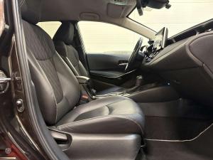Brown Toyota Corolla 2019 in Vilnius, with an engine capacity of 1.80 L and mileage of 134 thousand km for 17099 €, photo 18 on AUTOMOTO.COM.LV