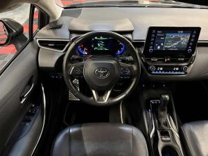 Brown Toyota Corolla 2019 in Vilnius, with an engine capacity of 1.80 L and mileage of 134 thousand km for 17099 €, photo 20 on AUTOMOTO.COM.LV