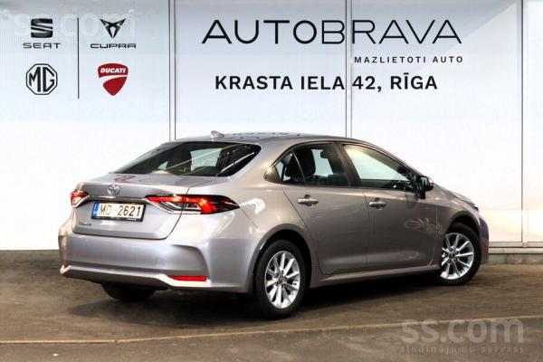 Toyota Corolla 2019 in Riga on AUTOMOTO.COM.LV Brown Toyota Corolla 2019 in Riga, with an engine capacity of 1.60 L and mileage of 115 thousand km for 14990 €, photo 9 on AUTOMOTO.COM.LV