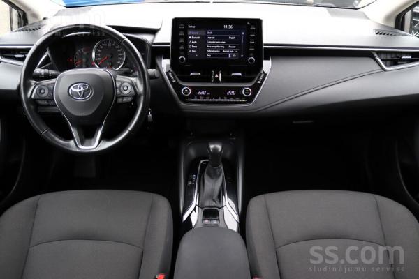 Toyota Corolla 2019 in Riga on AUTOMOTO.COM.LV Brown Toyota Corolla 2019 in Riga, with an engine capacity of 1.60 L and mileage of 115 thousand km for 14990 €, photo 11 on AUTOMOTO.COM.LV