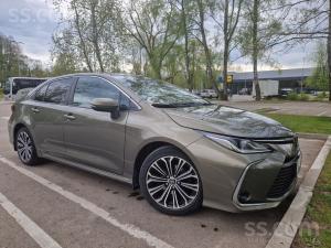 Коричневый Тойота Королла 2020 в Рига, объемом двигателя 1.60 л и пробегом 47 тыс. км за 17000 €, фото  на AUTOMOTO.COM.LV