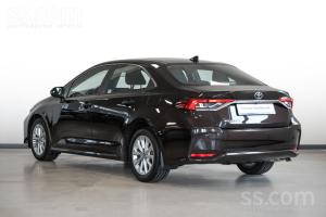 Коричневый Тойота Королла 2020 в Рига, объемом двигателя 1.60 л и пробегом 42 тыс. км за 16490 €, фото 4 на AUTOMOTO.COM.LV
