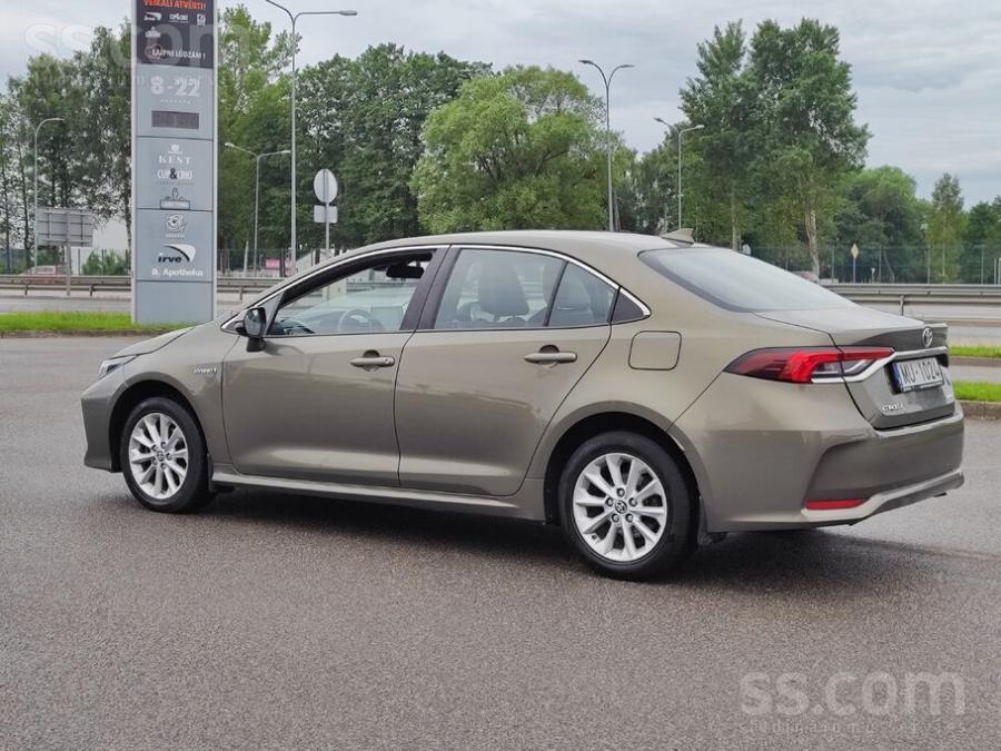 Brūns Toyota Corolla 2021 Rīga, ar dzinēja tilpumu 1.80 L un nobraukumu 200 tūkst. km par 14000 €, foto 4 vietnē AUTOMOTO.COM.LV