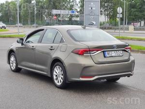 Brūns Toyota Corolla 2021 Rīga, ar dzinēja tilpumu 1.80 L un nobraukumu 200 tūkst. km par 14000 €, foto 5 vietnē AUTOMOTO.COM.LV
