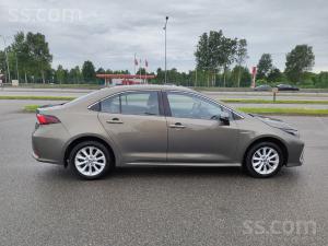 Brūns Toyota Corolla 2021 Rīga, ar dzinēja tilpumu 1.80 L un nobraukumu 200 tūkst. km par 14000 €, foto 8 vietnē AUTOMOTO.COM.LV