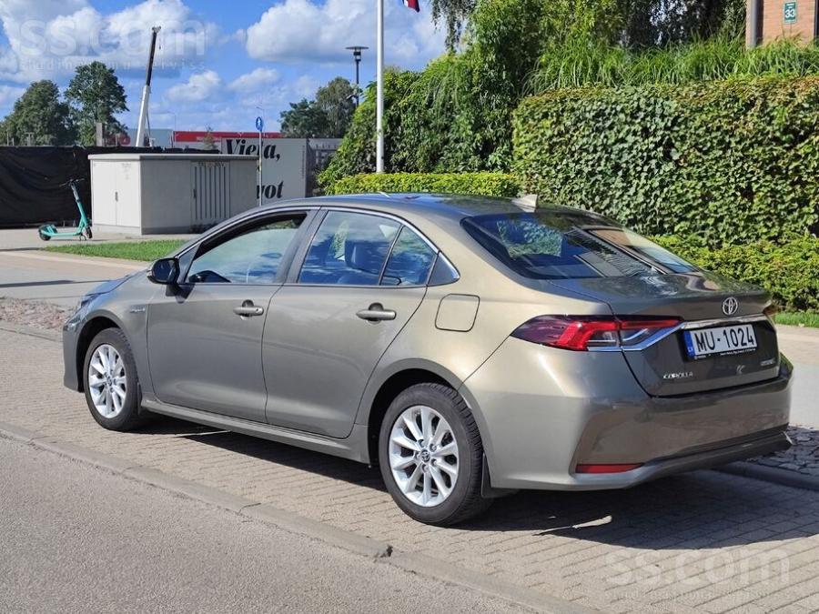 Brūns Toyota Corolla 2021 Rīga, ar dzinēja tilpumu 1.80 L un nobraukumu 200 tūkst. km par 14500 €, foto 3 vietnē AUTOMOTO.COM.LV