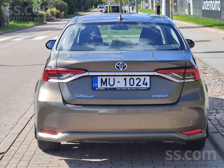 Brūns Toyota Corolla 2021 Rīga, ar dzinēja tilpumu 1.80 L un nobraukumu 200 tūkst. km par 14500 €, foto 4 vietnē AUTOMOTO.COM.LV