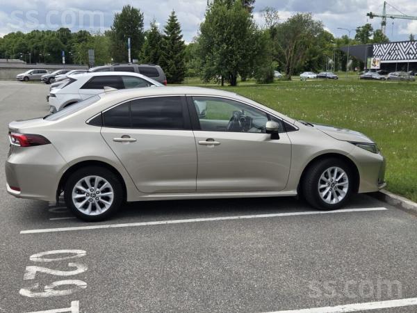 Brūns Toyota Corolla 2022 Rīga, ar dzinēja tilpumu 1.80 L un nobraukumu 97 tūkst. km par 16700 €, foto 4 vietnē AUTOMOTO.COM.LV