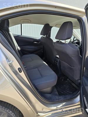 Brūns Toyota Corolla 2022 Rīga, ar dzinēja tilpumu 1.80 L un nobraukumu 37 tūkst. km par 20450 €, foto 8 vietnē AUTOMOTO.COM.LV