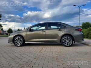 Brūns Toyota Corolla 2022 Rīga, ar dzinēja tilpumu 1.80 L un nobraukumu 64 tūkst. km par 19400 €, foto 5 vietnē AUTOMOTO.COM.LV