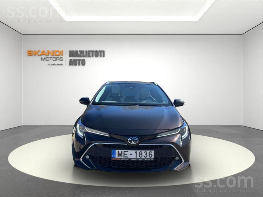 Brown Toyota Corolla 2019 in Riga, with an engine capacity of 1.80 L and mileage of 87 thousand km for 15790 €, photo 3 on AUTOMOTO.COM.LV