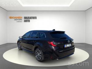 Brown Toyota Corolla 2019 in Riga, with an engine capacity of 1.80 L and mileage of 87 thousand km for 15790 €, photo 5 on AUTOMOTO.COM.LV