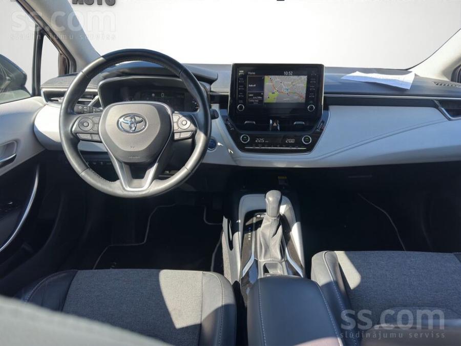 Brown Toyota Corolla 2019 in Riga, with an engine capacity of 1.80 L and mileage of 87 thousand km for 15790 €, photo 15 on AUTOMOTO.COM.LV
