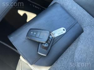 Brown Toyota Corolla 2019 in Riga, with an engine capacity of 1.80 L and mileage of 87 thousand km for 15790 €, photo 21 on AUTOMOTO.COM.LV