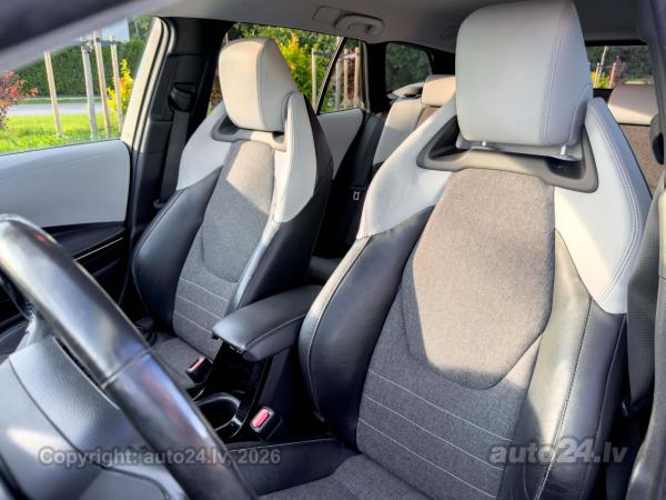 Brūns Toyota Corolla 2019 Tallina, ar dzinēja tilpumu 1.80 L un nobraukumu 144 tūkst. km par 16000 €, foto 9 vietnē AUTOMOTO.COM.LV