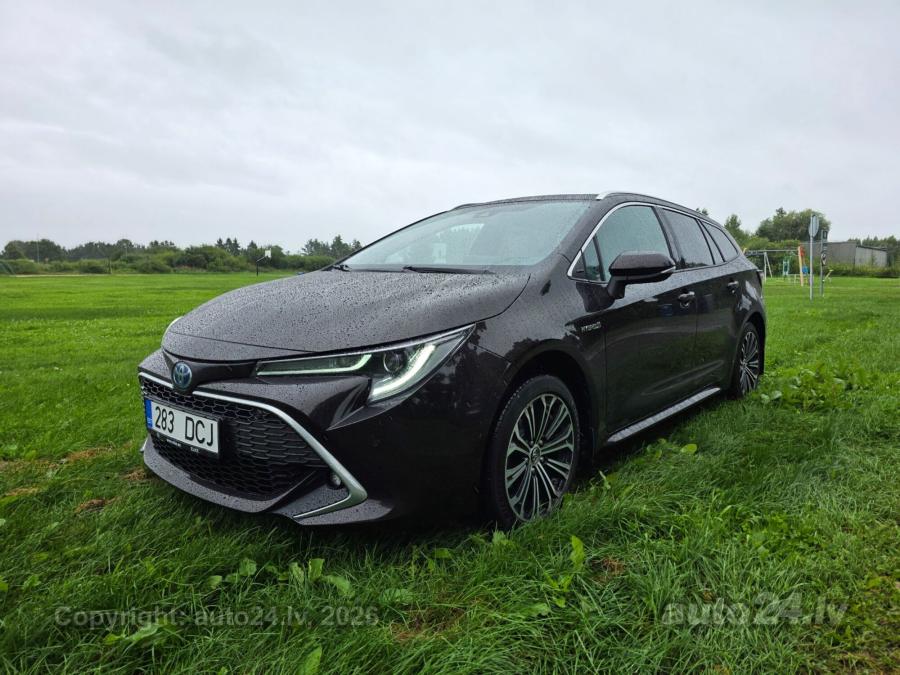 Brown Toyota Corolla 2019 in Tallinn, with an engine capacity of 1.80 L and mileage of 144 thousand km for 17990 €, photo 1 on AUTOMOTO.COM.LV