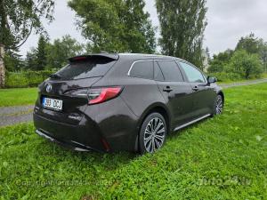 Brown Toyota Corolla 2019 in Tallinn, with an engine capacity of 1.80 L and mileage of 144 thousand km for 17990 €, photo 4 on AUTOMOTO.COM.LV