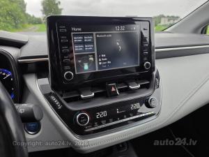 Brown Toyota Corolla 2019 in Tallinn, with an engine capacity of 1.80 L and mileage of 144 thousand km for 17990 €, photo 9 on AUTOMOTO.COM.LV