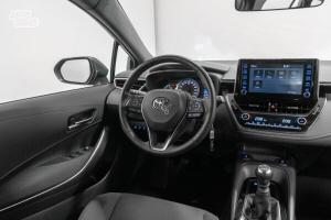 Brown Toyota Corolla 2021 in Vilnius, with an engine capacity of 1.20 L and mileage of 102 thousand km for 13900 €, photo 11 on AUTOMOTO.COM.LV