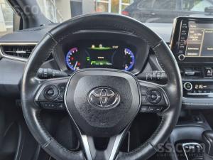 Brown Toyota Corolla 2021 in Riga, with an engine capacity of 1.50 L and mileage of 120 thousand km for 17100 €, photo 17 on AUTOMOTO.COM.LV